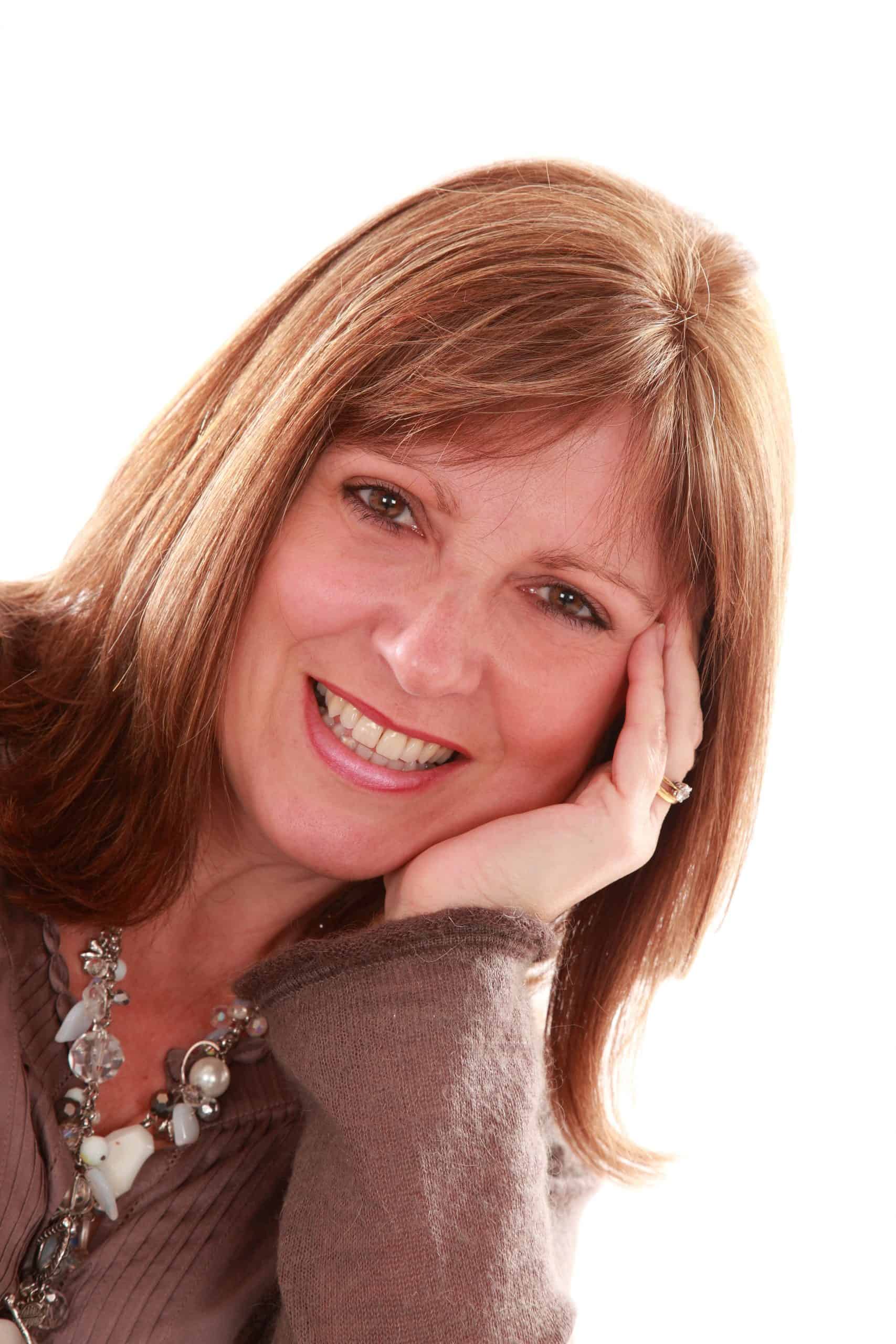 Author Sara Downing - TCK Publishing